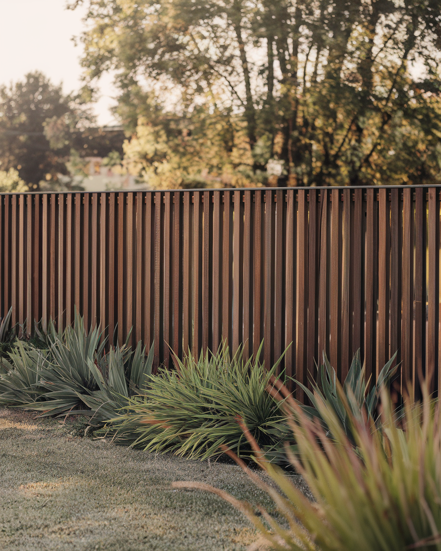40 Stunning Garden Wood Fence Ideas for 2025 – Modern, Cottage, DIY ...