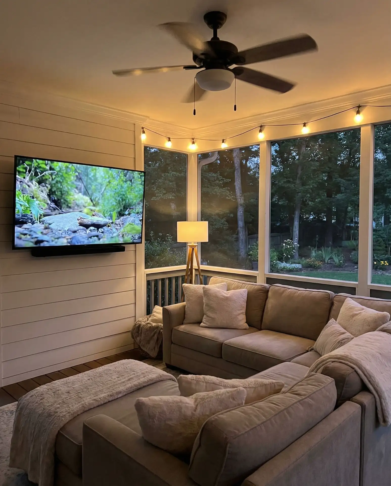 Screened In Porch Decorating Ideas 2026: 44 Inspiring Styles for Every ...