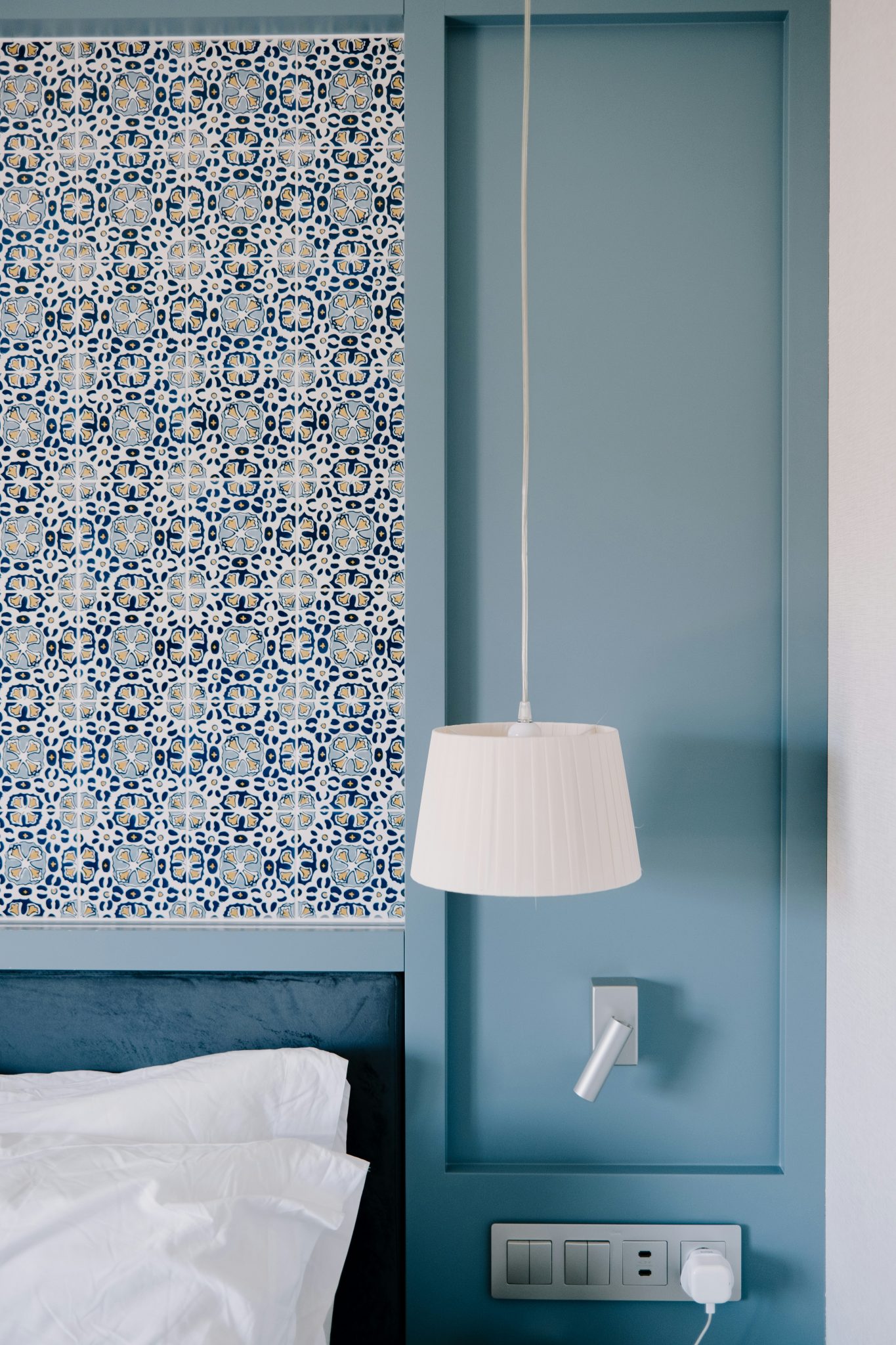 30 Jaw-Dropping Blue And White Bedroom Ideas for a Chic 2026 Refresh ...